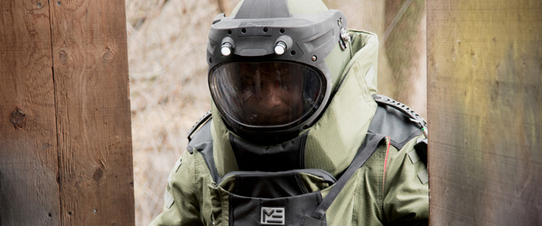 Bomb suit EOD 10E with NIJ certification